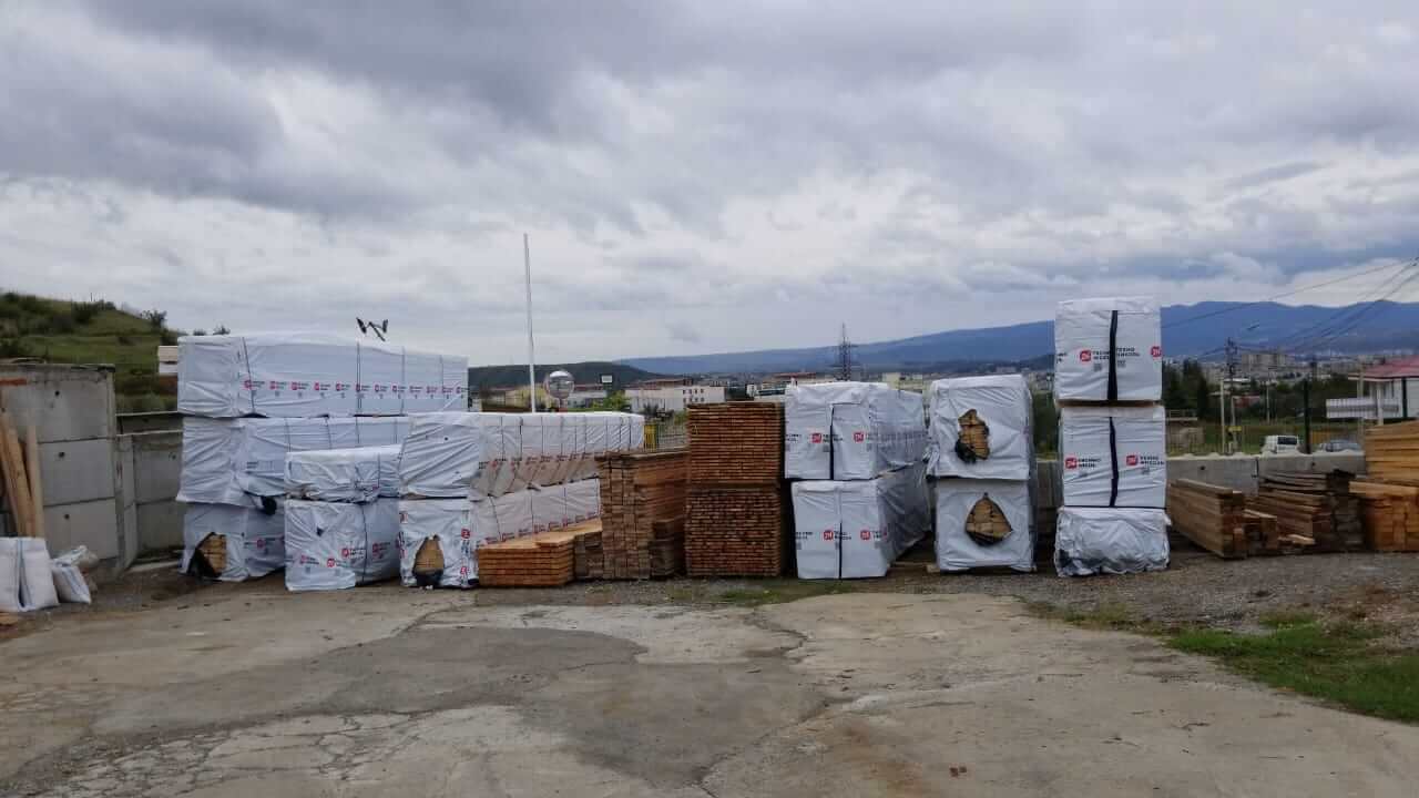 ხის მასალა - ნედლი და მშრალი ხის მასალა