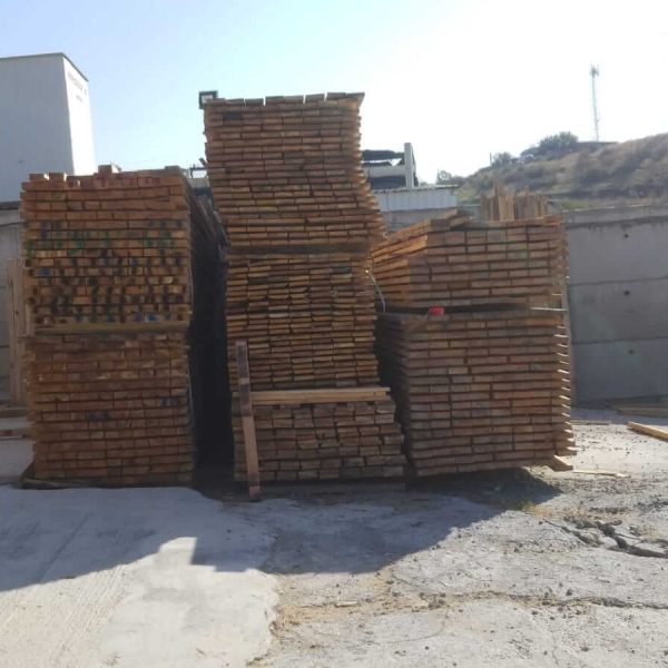 ხის მასალა - ნედლი და მშრალი ხის მასალა